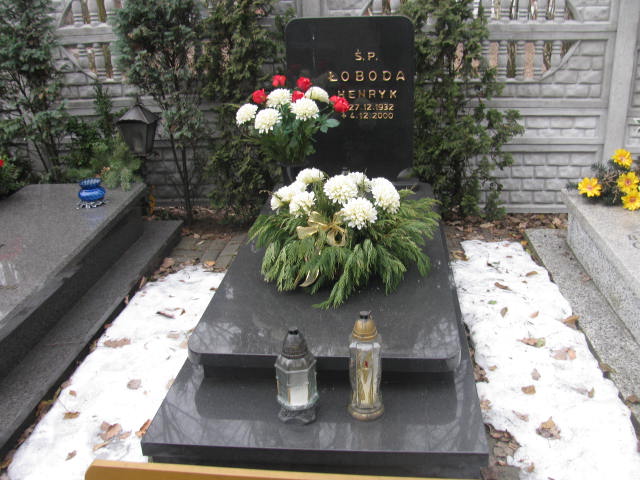 GROBONET - wyszukiwarka osób pochowanych - Cmentarze Komunalne w Katowicach